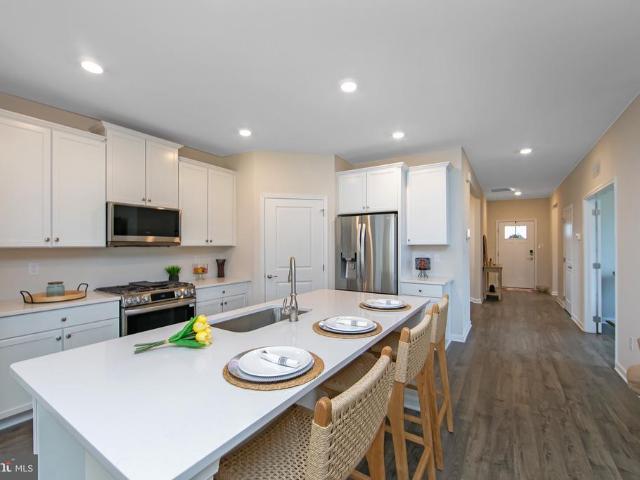 156 Laquinta Drive