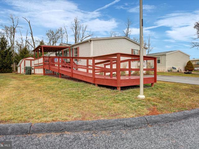 156 Linda Dr, New Oxford, PA 17350 | MLS #PAAD2021 | Compass