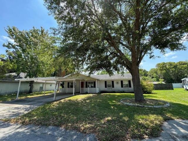 156 Manseau Dr, Winter Haven, FL 33880