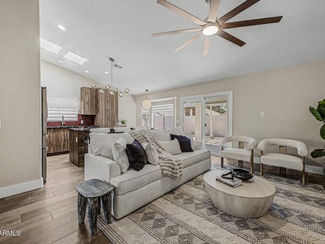 156 N Nielson St, Gilbert, AZ 85234 | MLS #7047