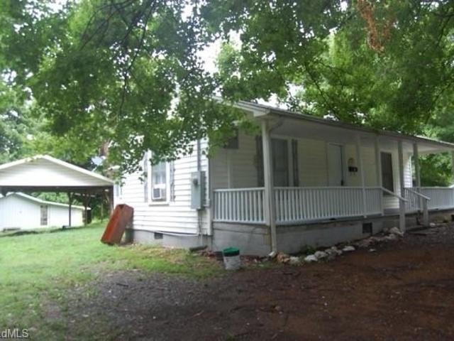 156 S Snider St, Denton, NC 27239