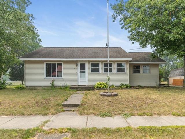 156 S Sterns St, Barryton, MI 49305