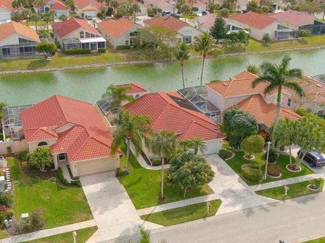156 Sabal Lake Dr, Naples, FL 34104