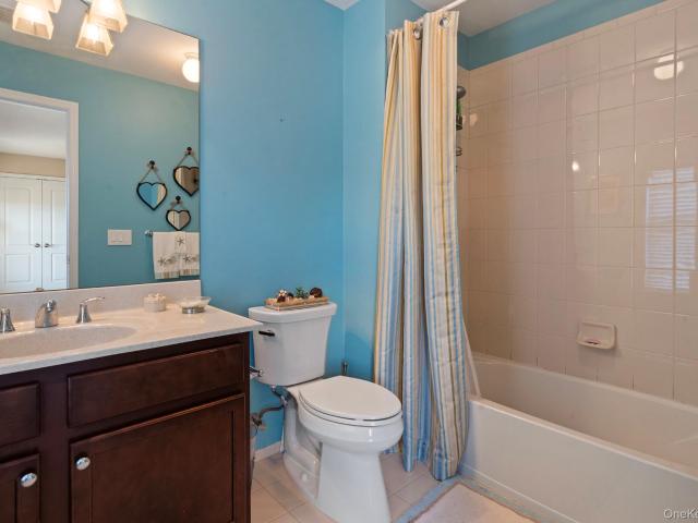 156 Stoneleigh Dr, Riverhead, NY 11901 | MLS #989122