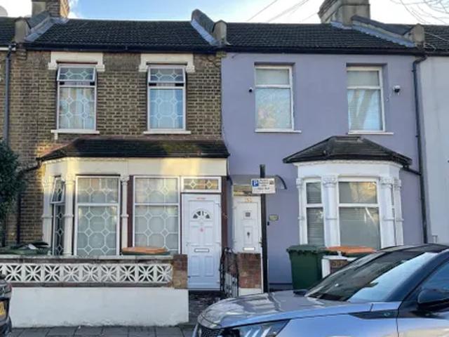 156 Strone Road, London, E7 8ES, United Kingdom | 3 bed townhouse for rent #166536814 | Rentberry