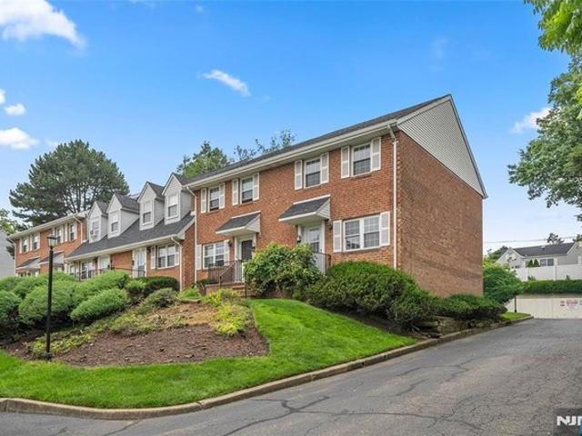 156 Parkview Dr Unit 24, Teaneck, NJ 07666