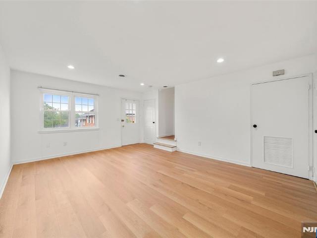 156 Parkview Drive # 24