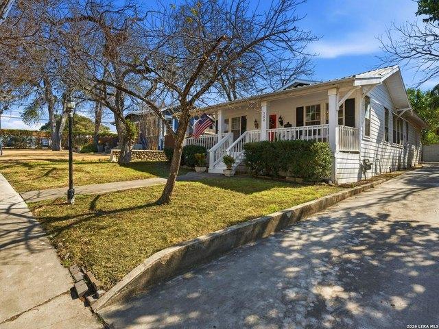 156 Perry Ct, San Antonio, TX 78209