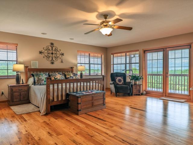 156 Pineview Lane