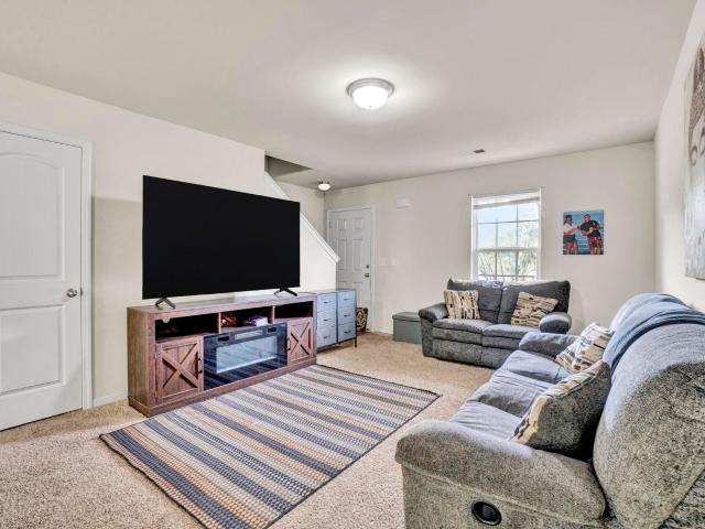 156 Queens Circle