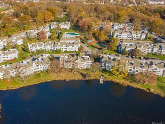 156 Rowayton Woods Dr #156, Norwalk, CT 06854