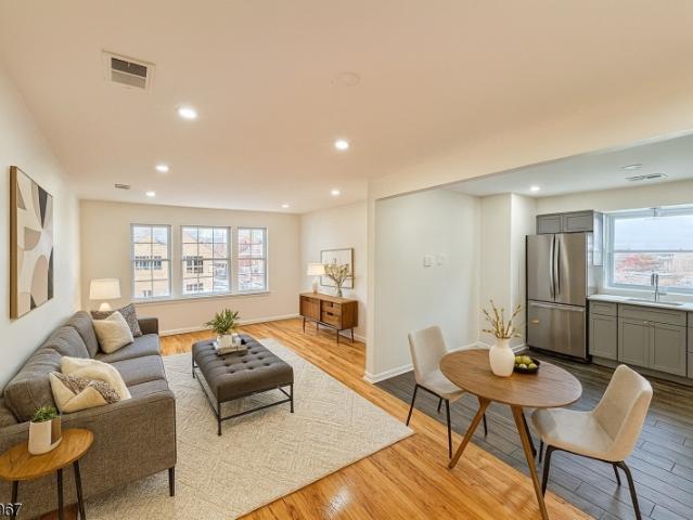 156 Ridgewood Ave # 1