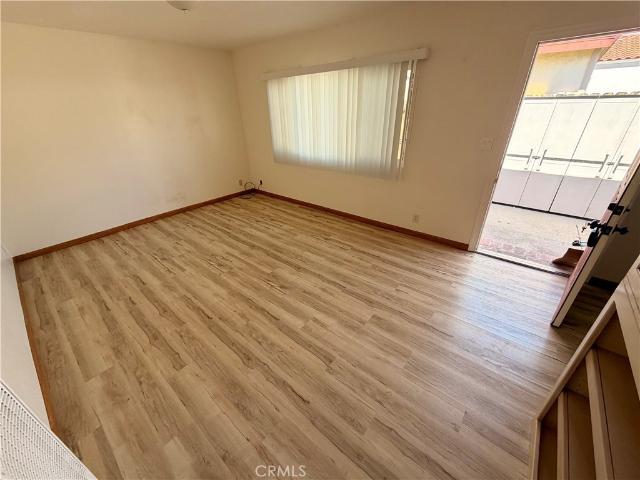 156 W Escalones B