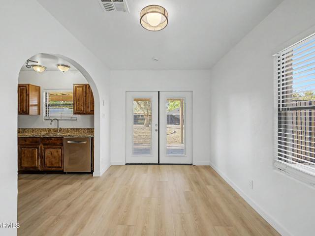 156 W Highland Avenue