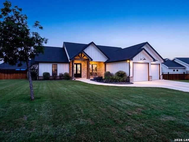 156 Woodbridge Dr