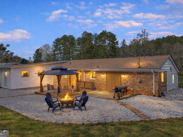 156 White Pine Rd, Toccoa, GA 30577