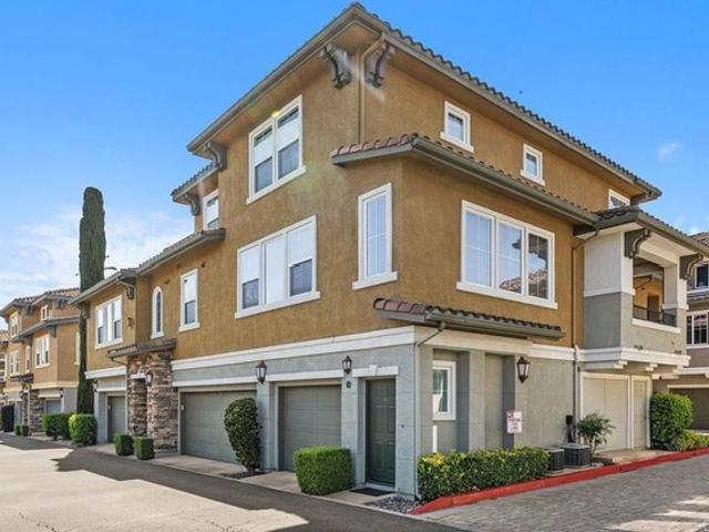 156 Via Montisi, Santee, CA 92071