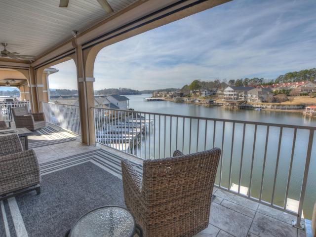 156 Villa Point # B