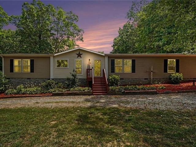 156 Yellow Poplar Ln, Lexington, NC 27295