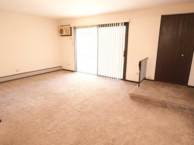 15741 Thomas Ln, Unit 3BR, Oak Forest, IL 60452 | Compass