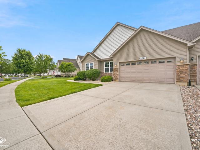 15744 Cove Circle