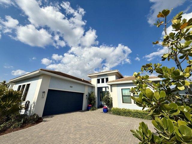 15745 Cresswind Pl, Westlake, FL 33470