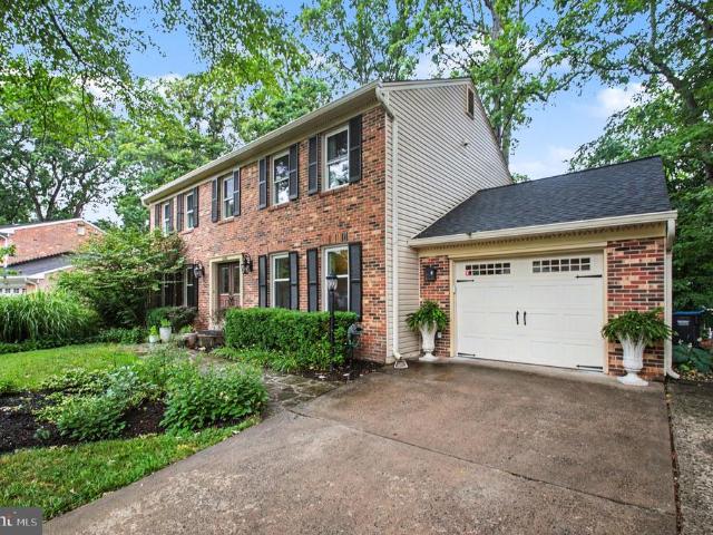 15745 Edgewood Drive