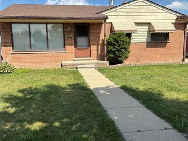 15745 Mulberry St, Southgate, MI 48195
