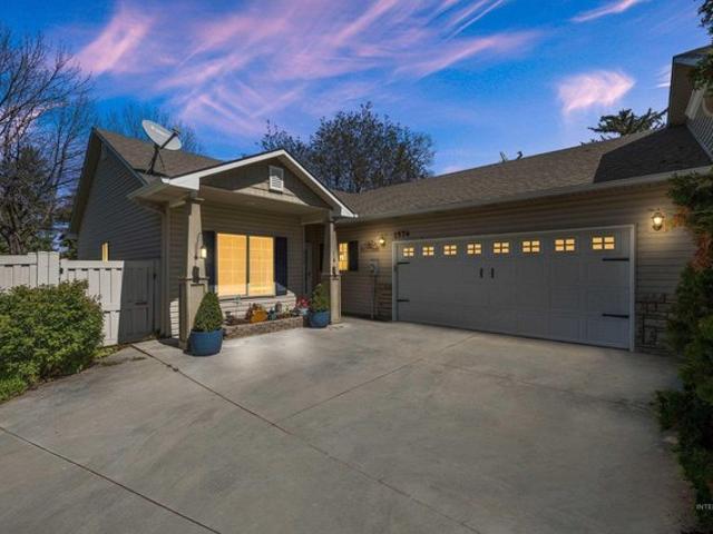 1574 N Wintertree Ave, Meridian, ID 83642