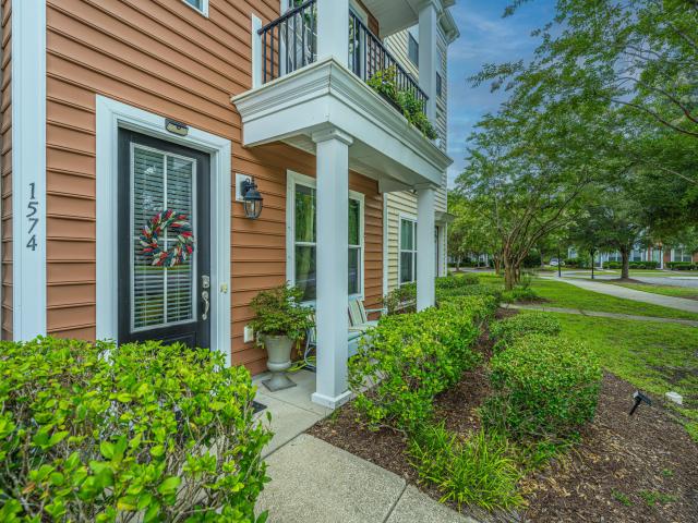 1574 Bluewater Way