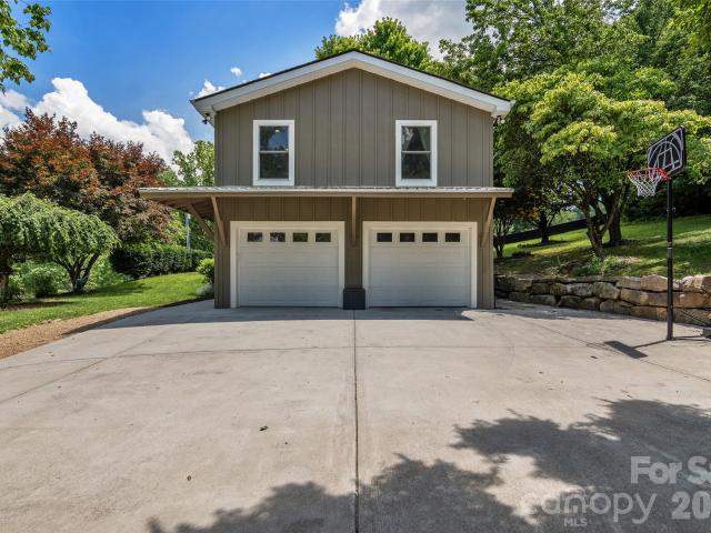 1574 Cashiers Valley Road