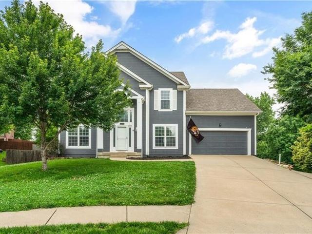 15750 Timber Park Ct, Platte City, MO 64079