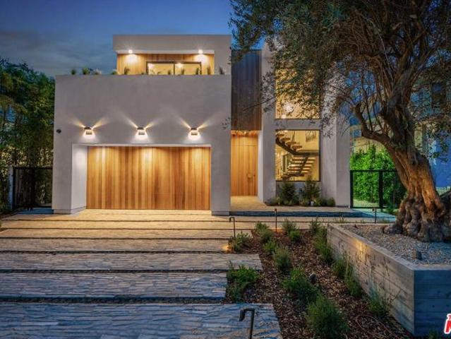 15750 Morrison St, Encino, CA 91436