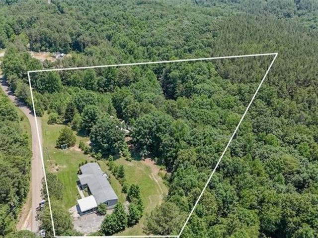 1575 Davis Rd W, Fairmount, GA 30139