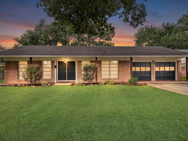 1575 Driskill St, Beaumont, TX 77706
