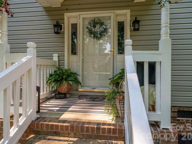 1575 Lewis Farm Road