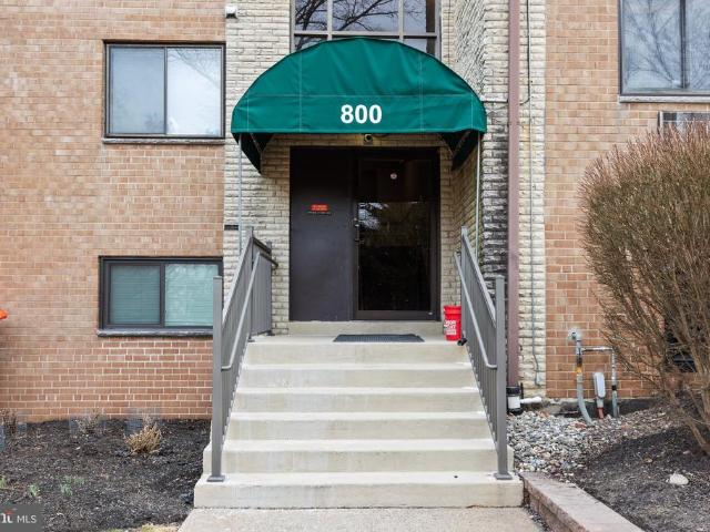 1575 W Street Road # 818