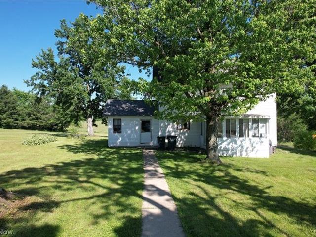 15760 N Palmyra Rd, Diamond, OH 44429