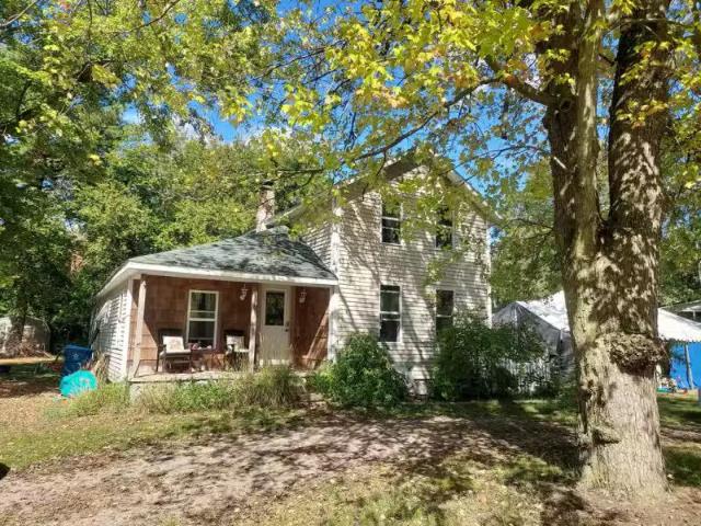 15767 PRUIN ST, SPRING LAKE, MI 49456 Single Family Residence.