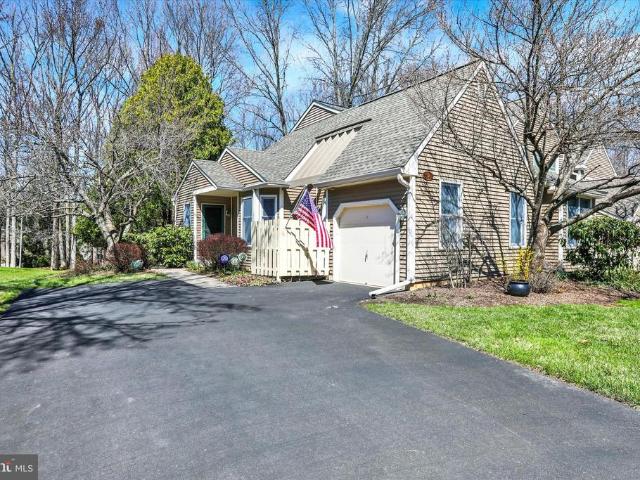 1576 Applewood Circle