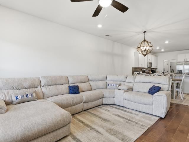 1576 Cedarbrooke Ln