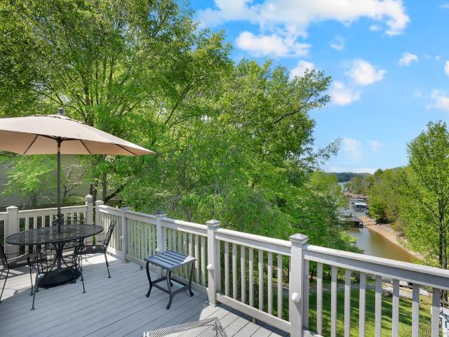 1576 Damron Rd