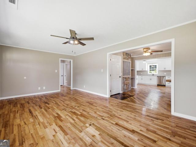 1576 Highway 100