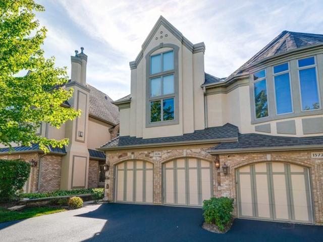 1576 S Kembley Ave, Palatine, IL 60067