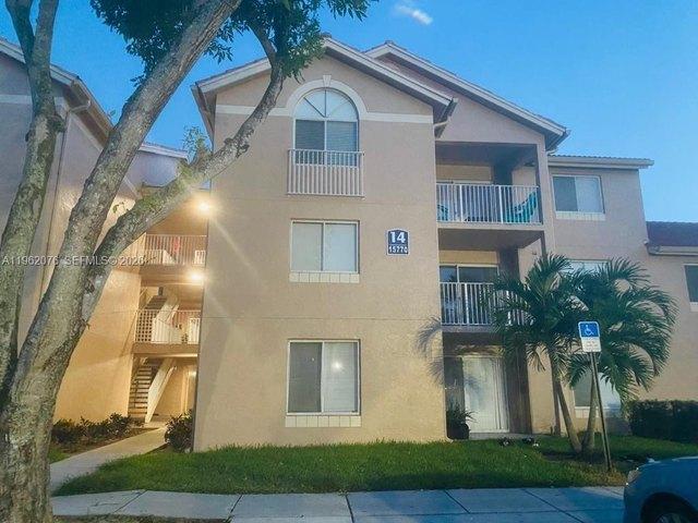15770 SW 106th Ter Apt 205, Miami, FL 33196