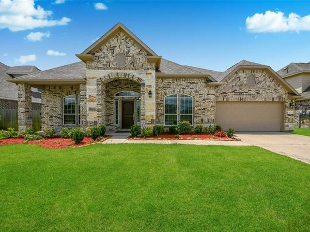1577 Elm Ct, Angleton, TX 77515