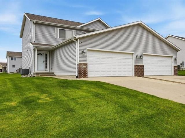 1577 Hunters Creek Way, Marion, IA 52302