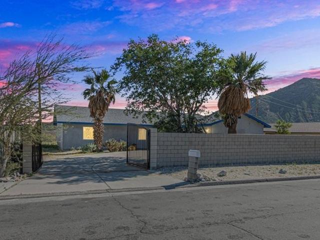 15780 LA Vida Dr, Palm Springs, CA 92262