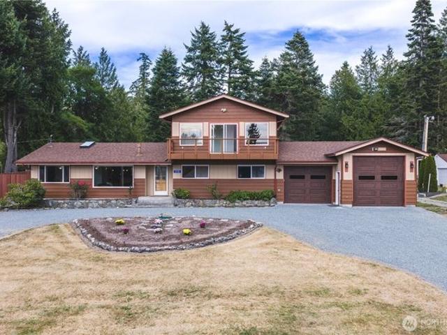 15781 Snee Oosh Rd, La Conner, WA 98257
