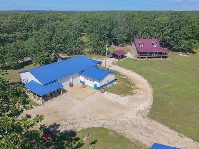 15785 Commander Dr, Dixon, MO 65459